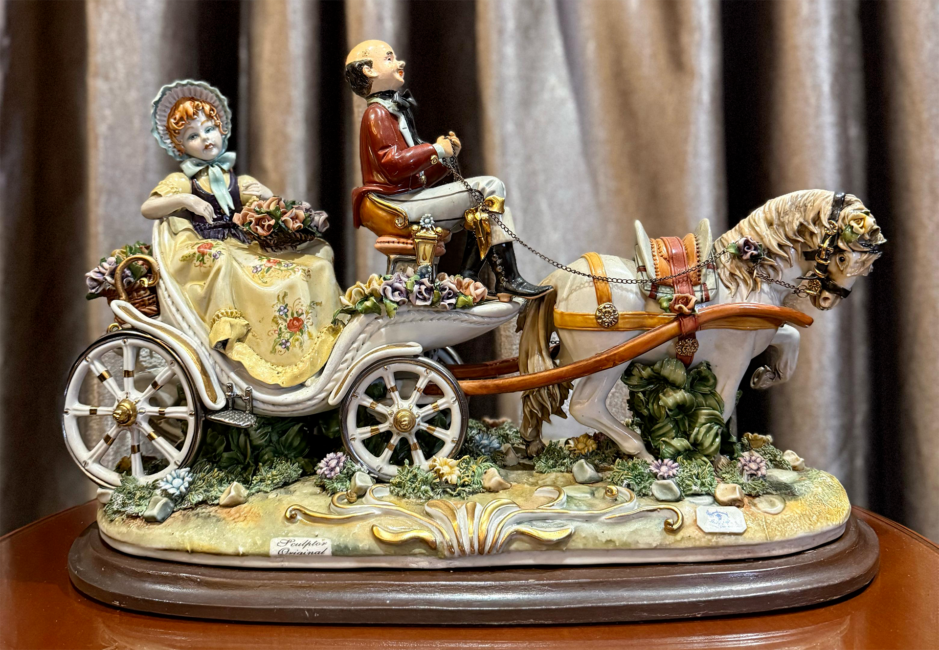 La Bellísima Carroza y la Dama – Capodimonte – Tiziano Galli – Patio ...